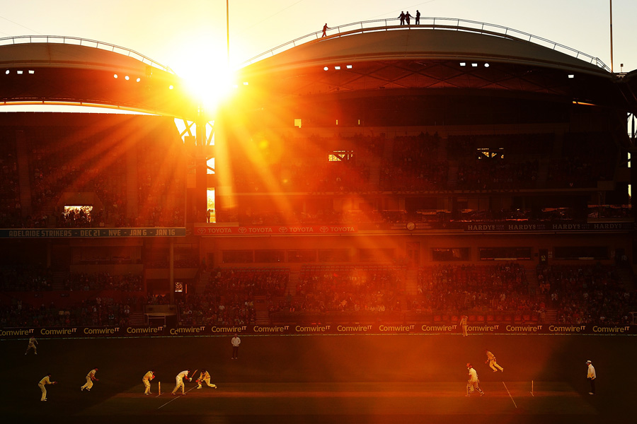 Cricket at sunset, Adelaide Oval, Australia(900x600) : r/stadiumporn